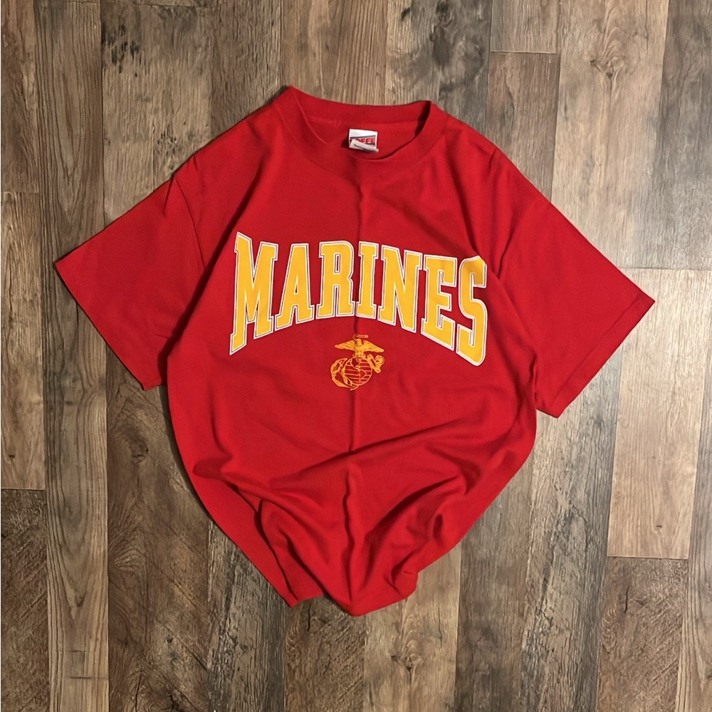 Vintage Early 2000s Marines Red T-Shirt (Size Medium) - Gem